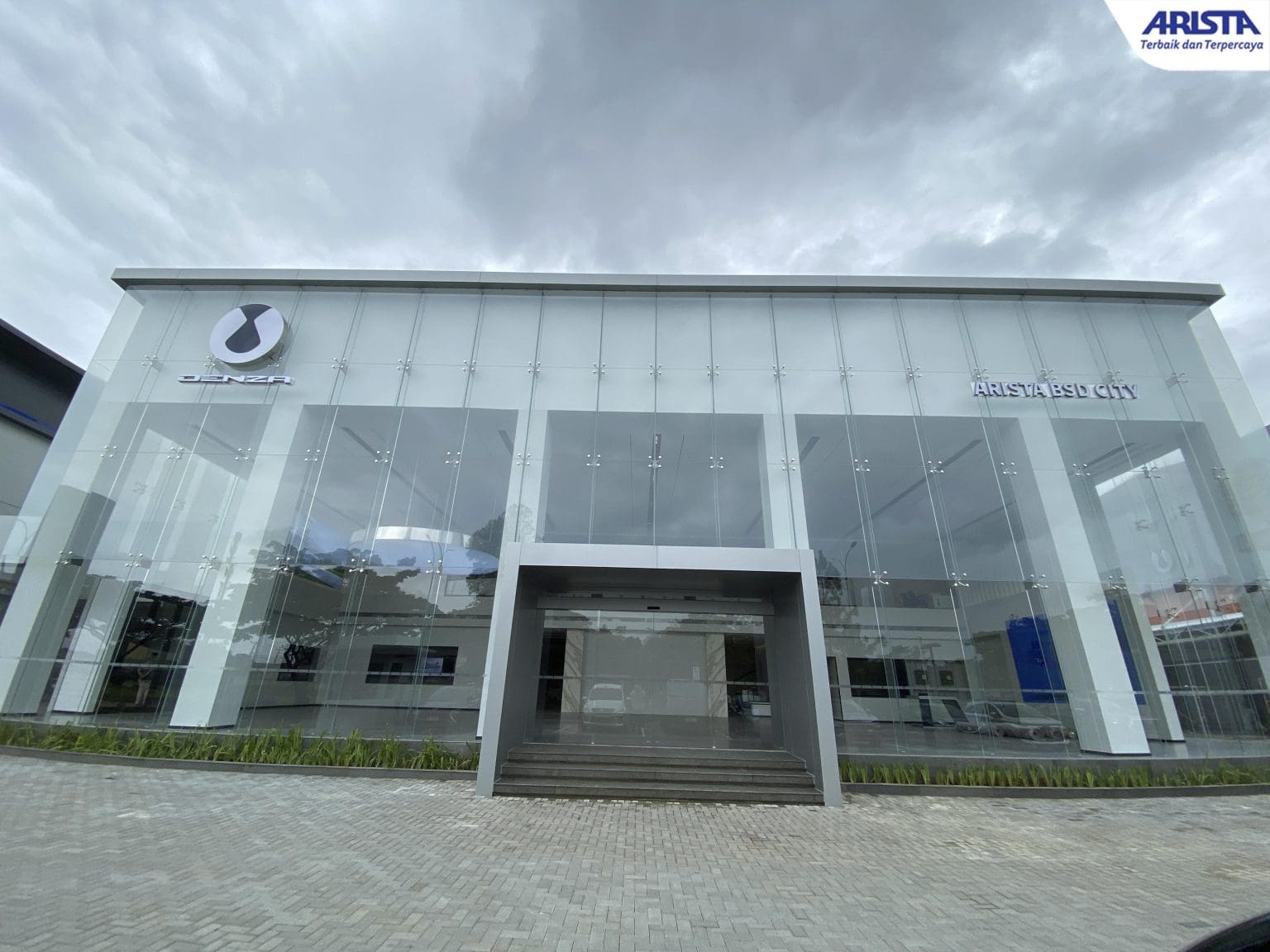 Denza Arista BSD City menjadi Dealer Resmi Pertama di Indonesia - Arista